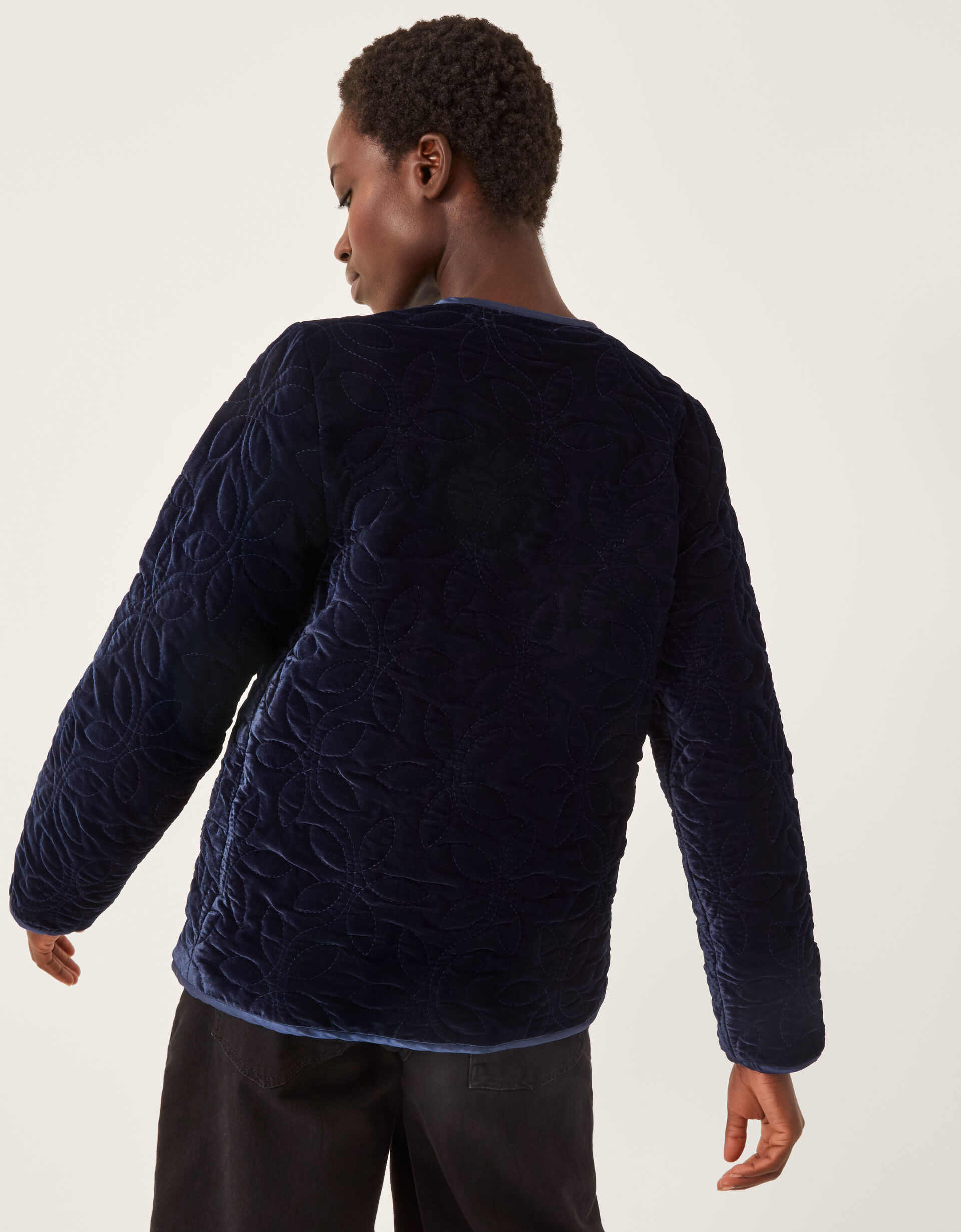 Delilah Embroidered Velvet Quilted Jacket Blue