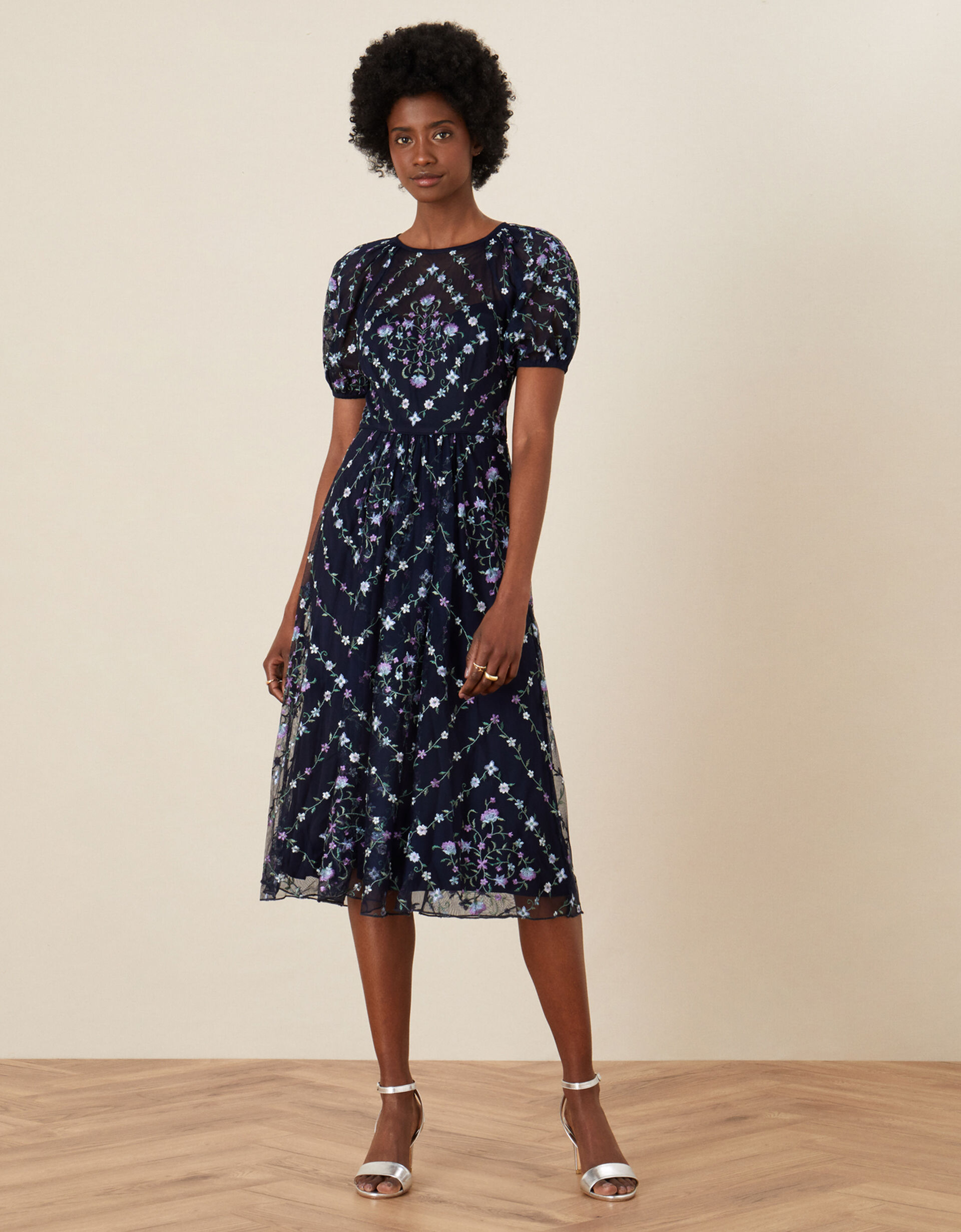Hele Floral Embroidered Midi Dress Blue